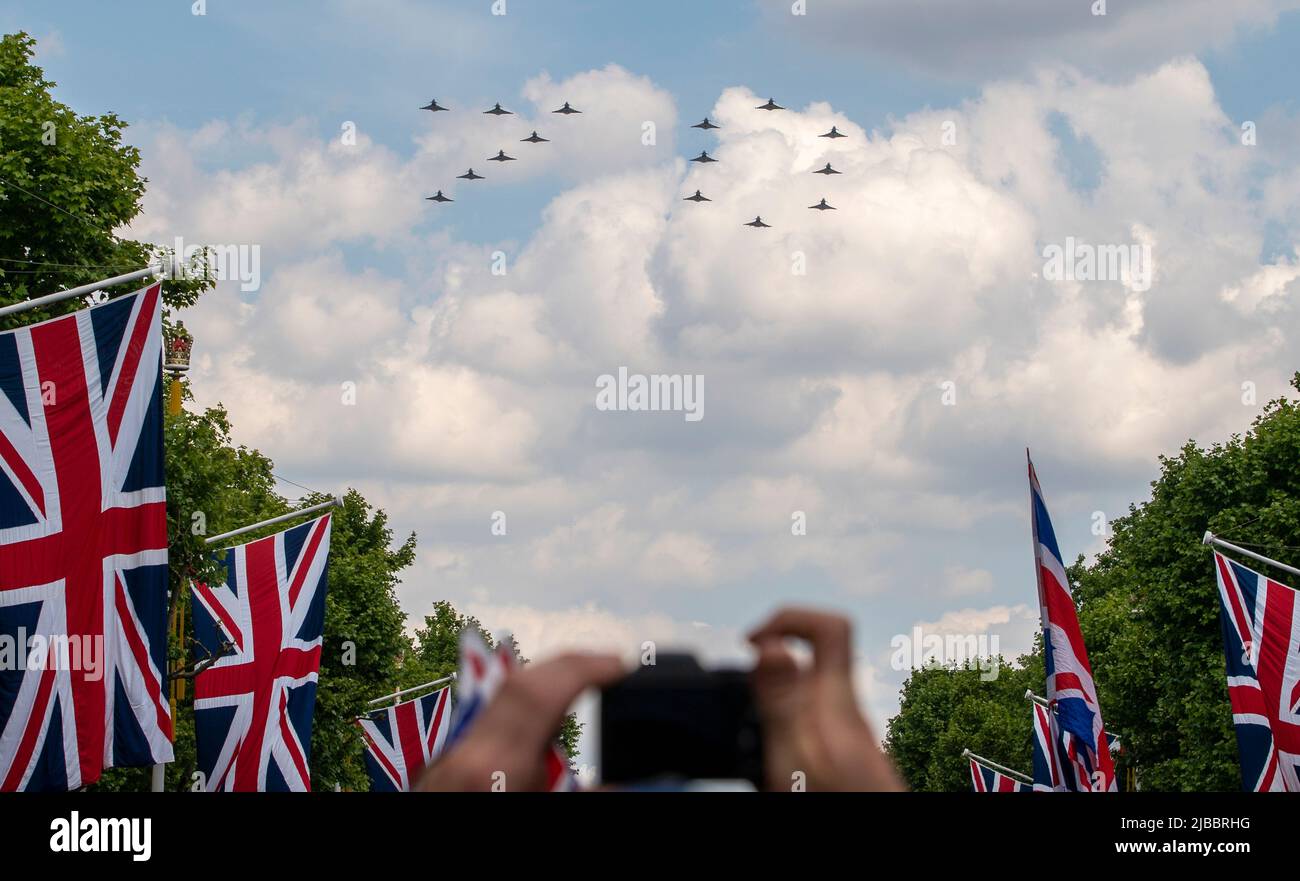 Flypast over the Mall and Buckingham Palace for the Queen's Platinum ...