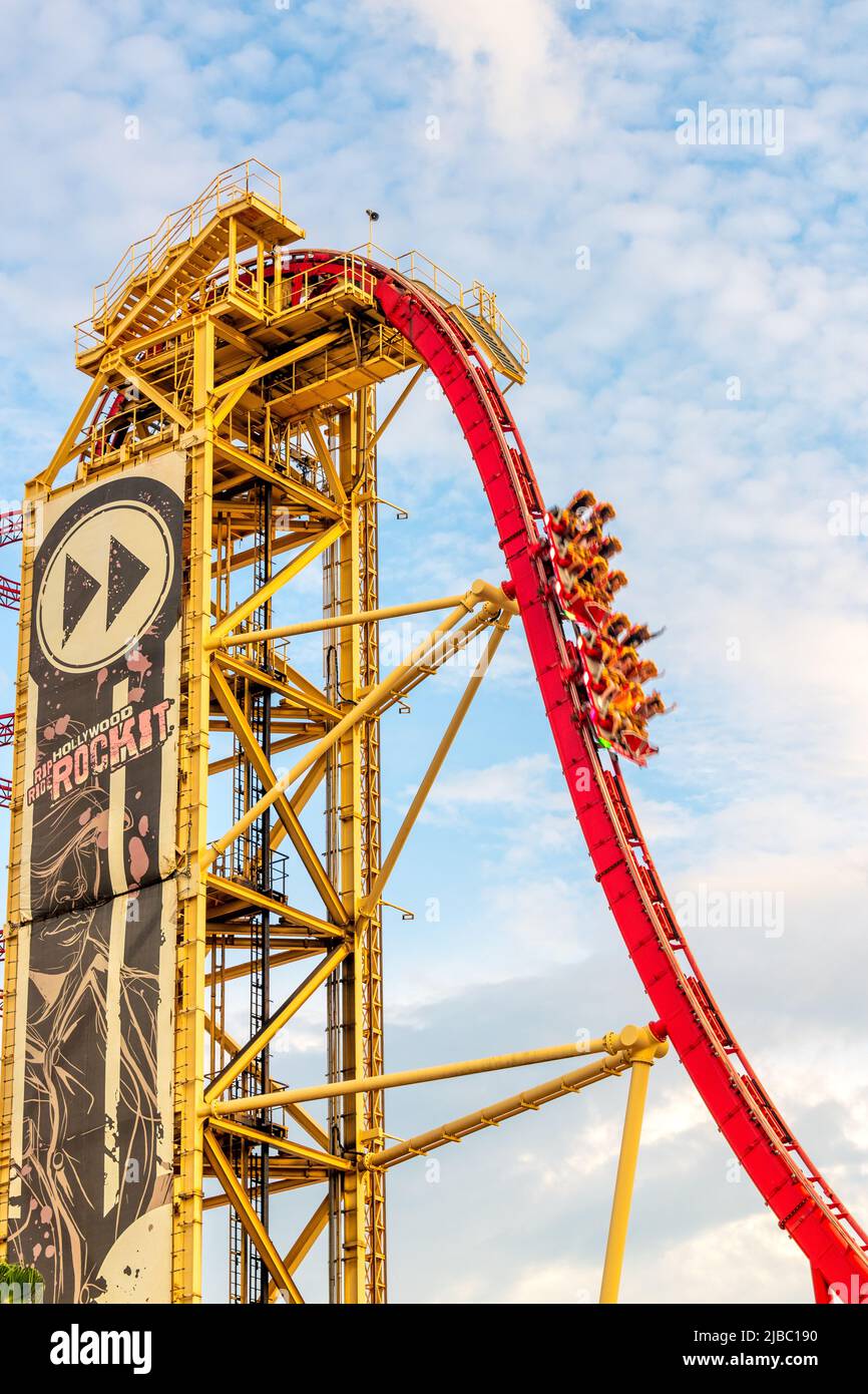 Universal studios roller coaster hi-res stock photography and images ...