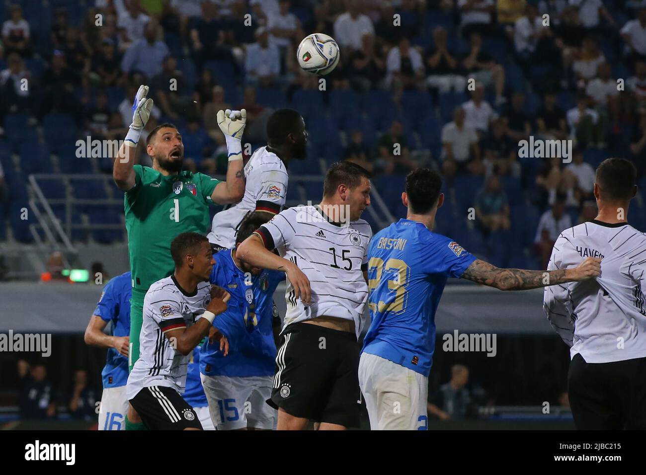 Cross goalkeeper hi-res stock photography and images - Alamy