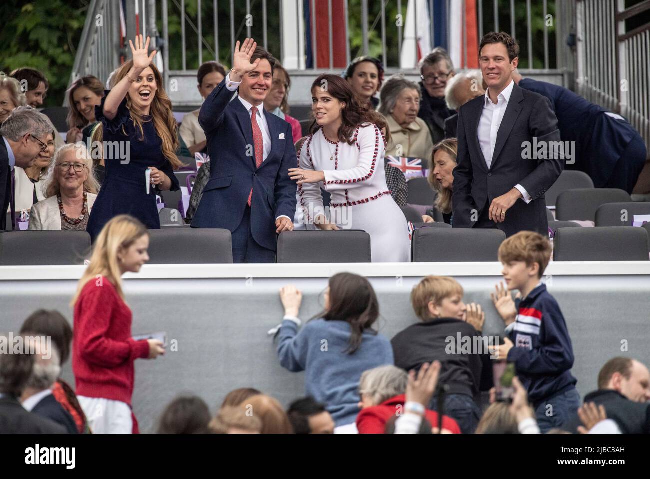 Royal box vips hi-res stock photography and images - Alamy