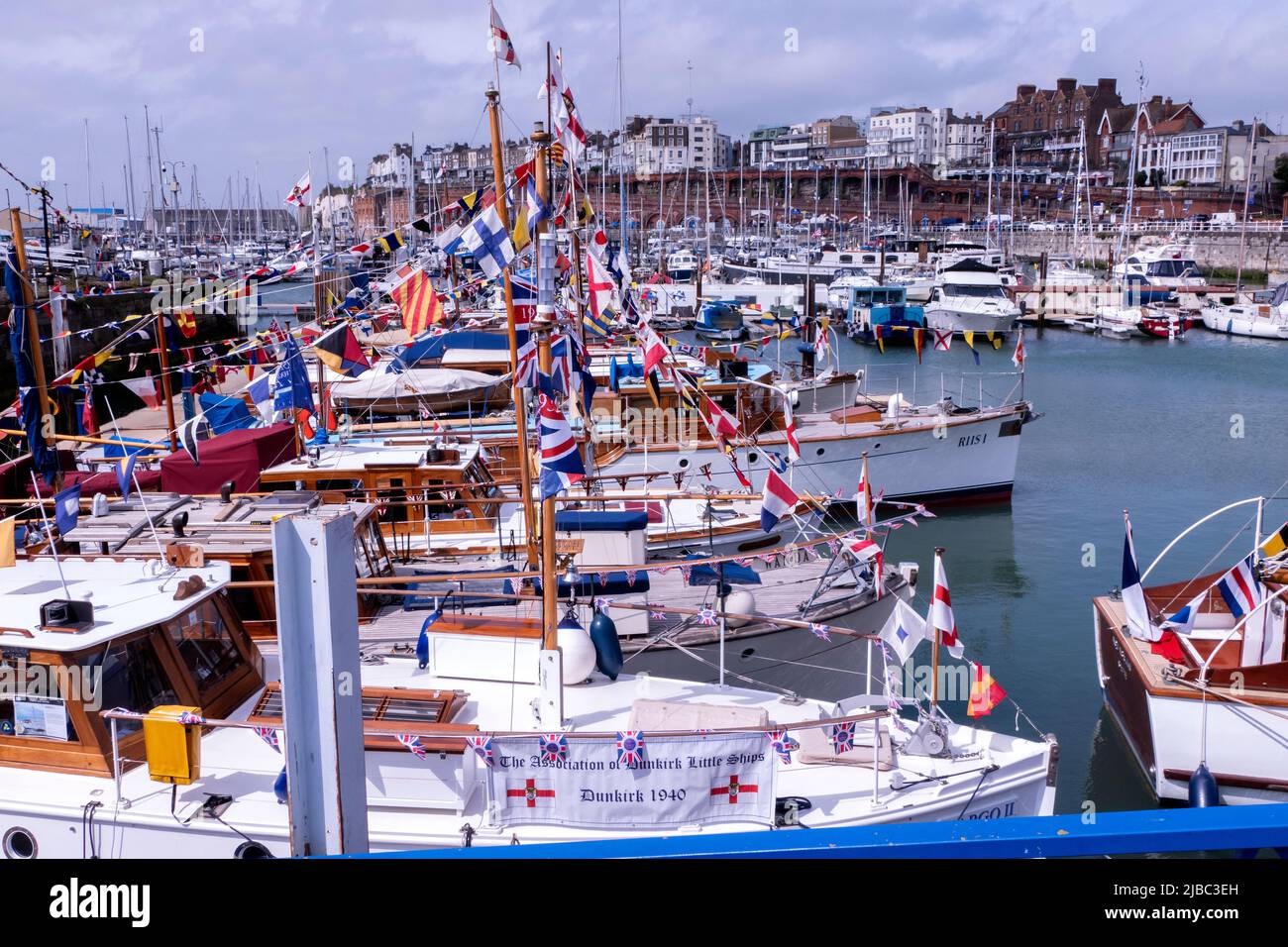 Dunkirk little ships evacuation hi-res stock photography and images - Alamy