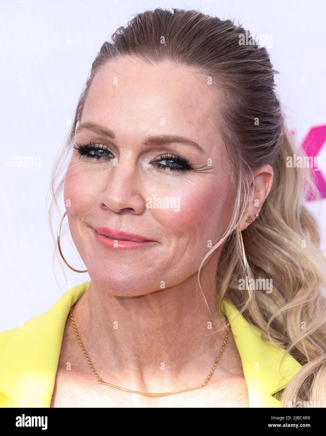 Jennie Garth Hair 2022