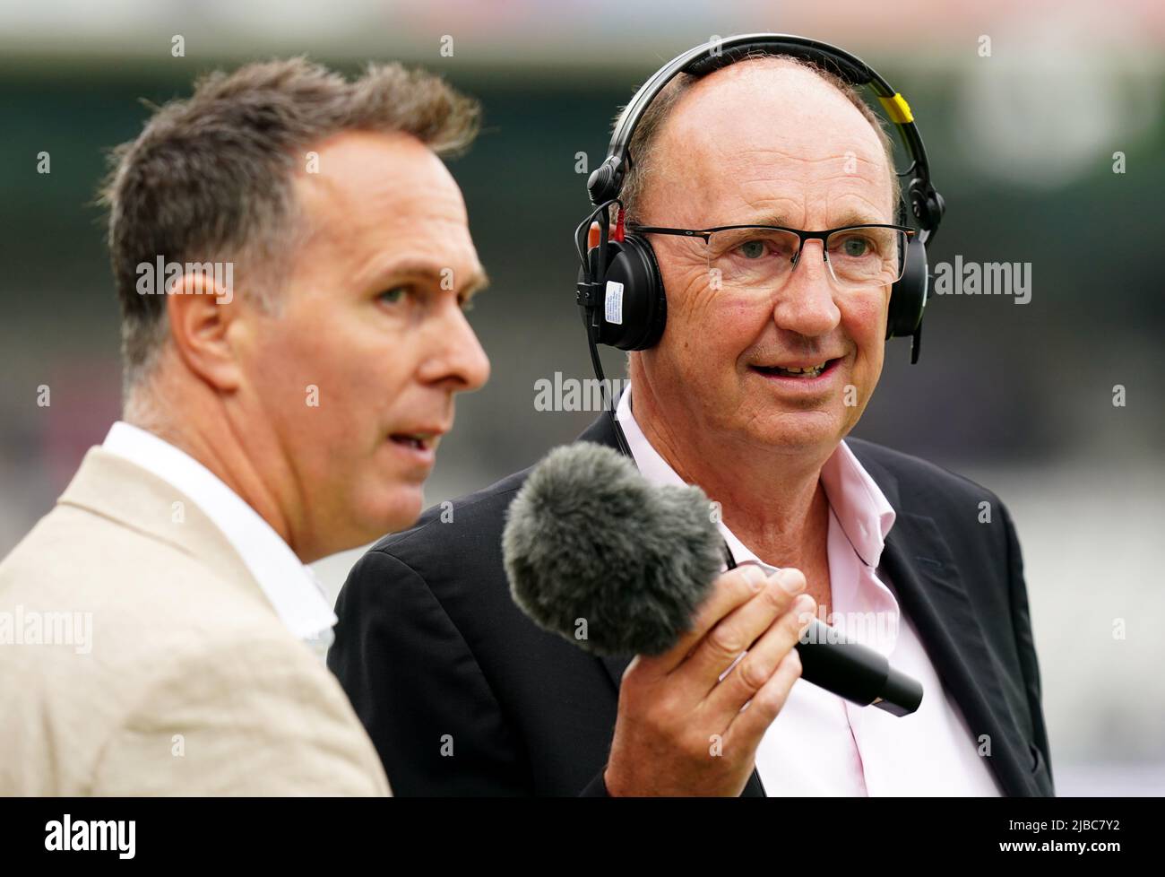 Jonathan Agnew (right) during day four of the First LV= Insurance Test ...