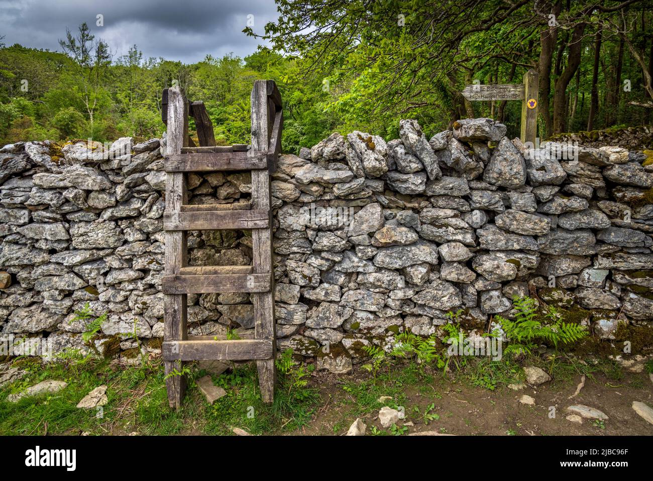 Wooden ladder wall hi-res stock photography and images - Alamy