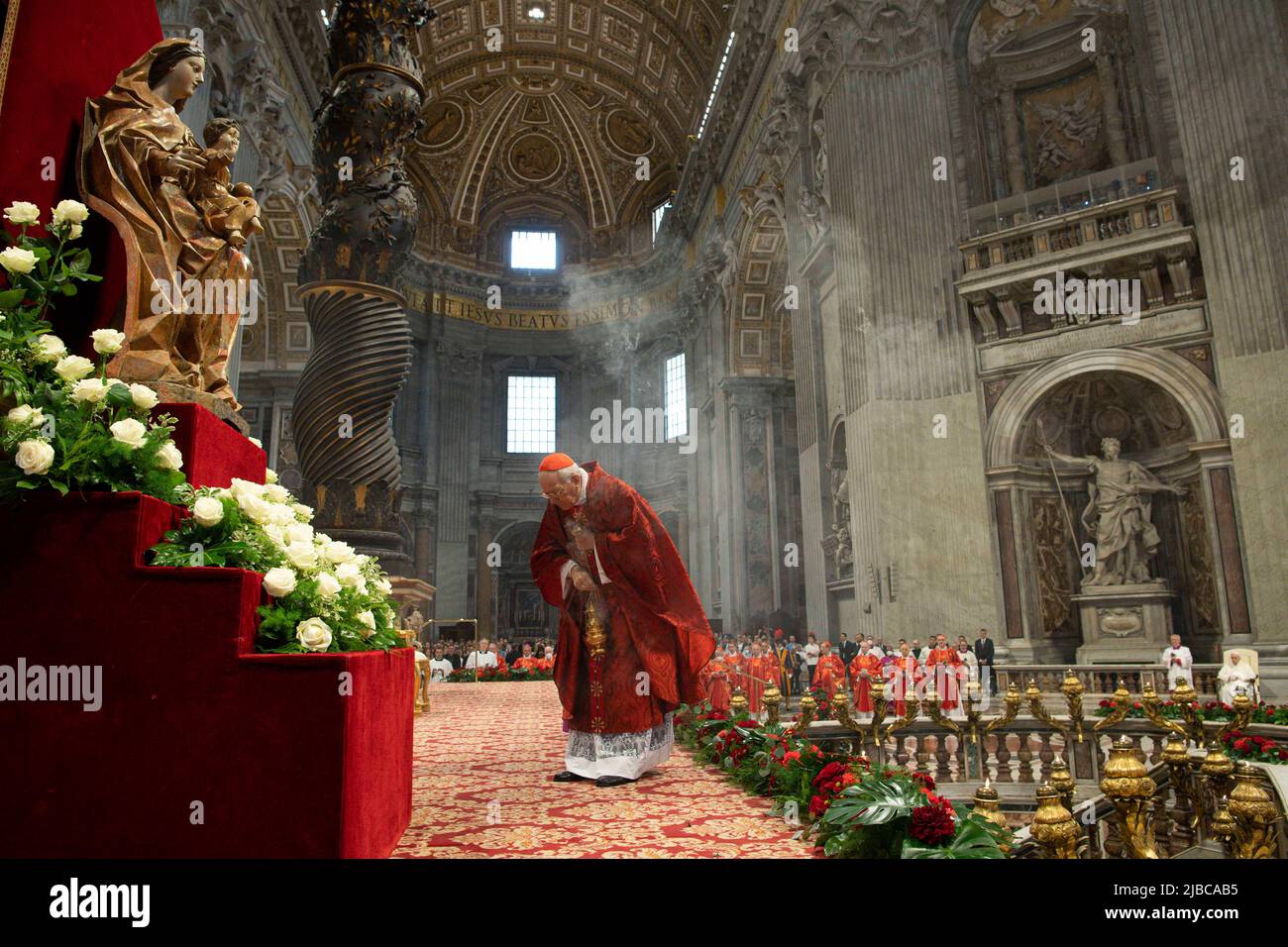 Italy, Rome, Vatican, 22/06/5 Pope Francis attends Pentecost Mass ...