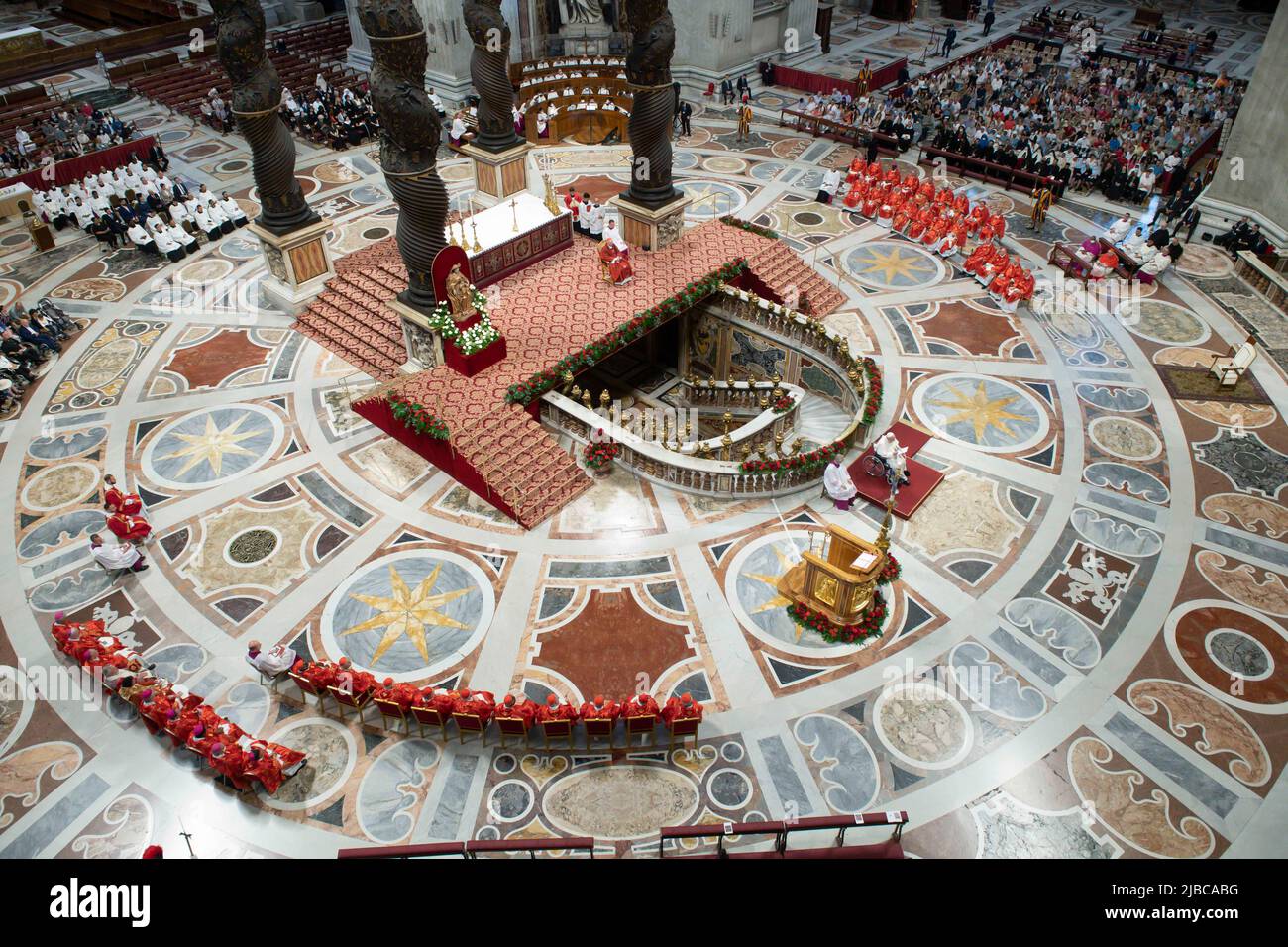 Italy, Rome, Vatican, 22/06/5 Pope Francis attends Pentecost Mass ...