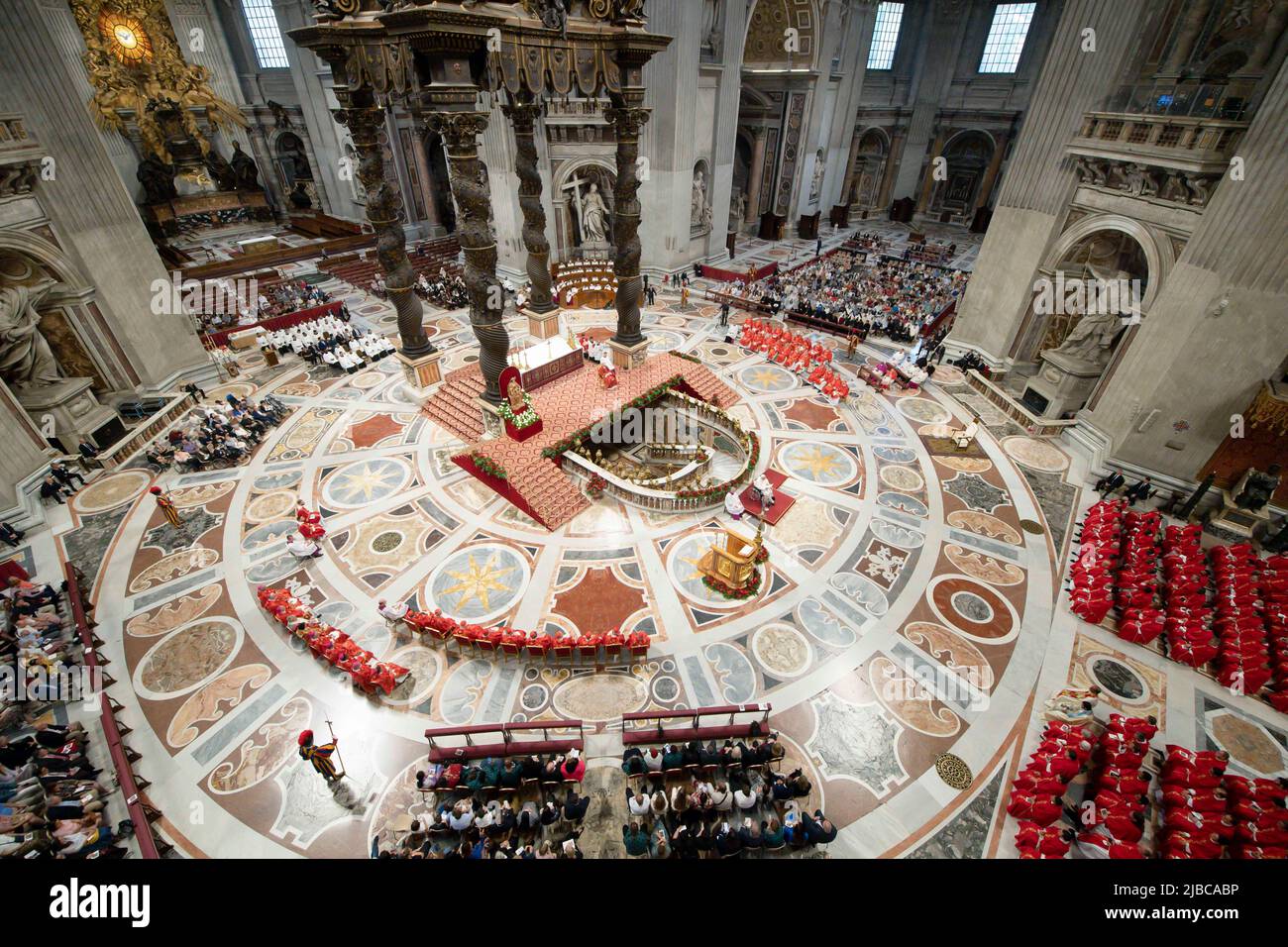 Italy, Rome, Vatican, 22/06/5 Pope Francis attends Pentecost Mass ...