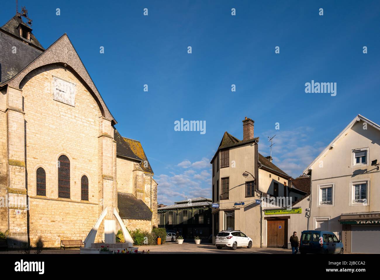 Chaource village hi-res stock photography and images - Alamy