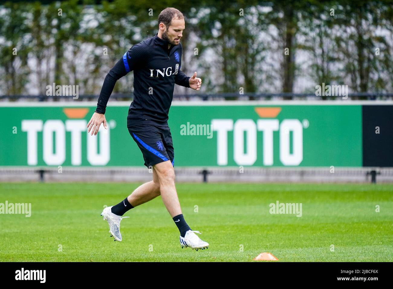ZEIST, NETHERLANDS - JUNE 5: Teun Koopmeiners of the Netherlands during ...