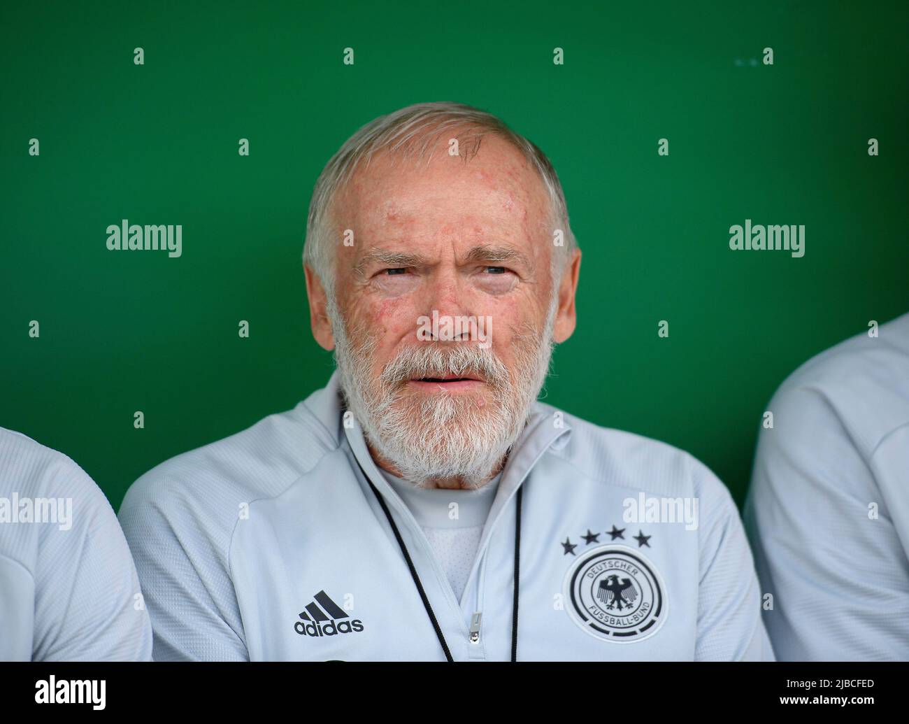 Co-coach Hermann GERLAND (GER) Soccer Laenderspiel, European ...