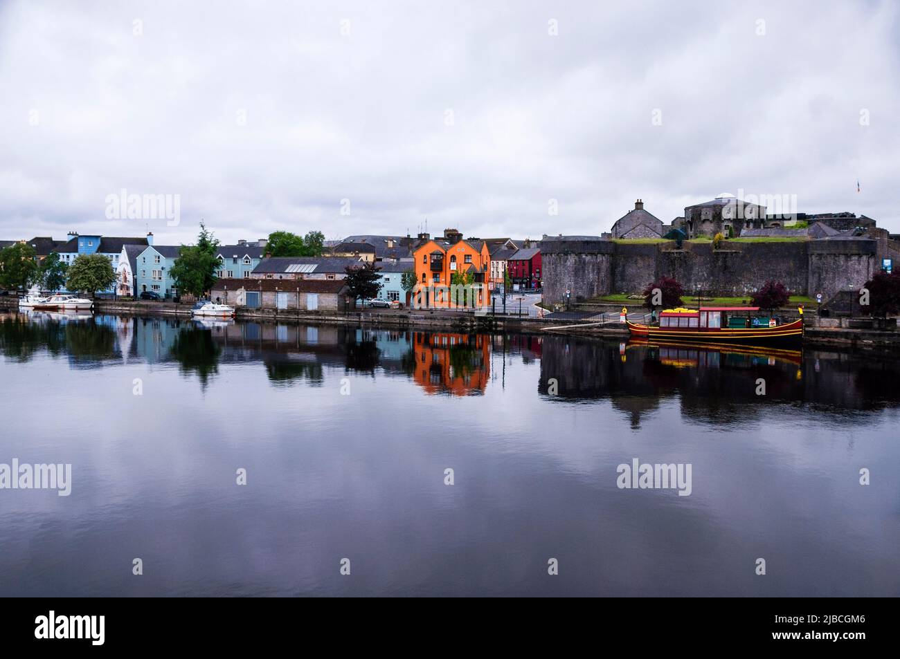Dum tower of Athlone Castle and the Shannon River in Athlone, Ireland ...