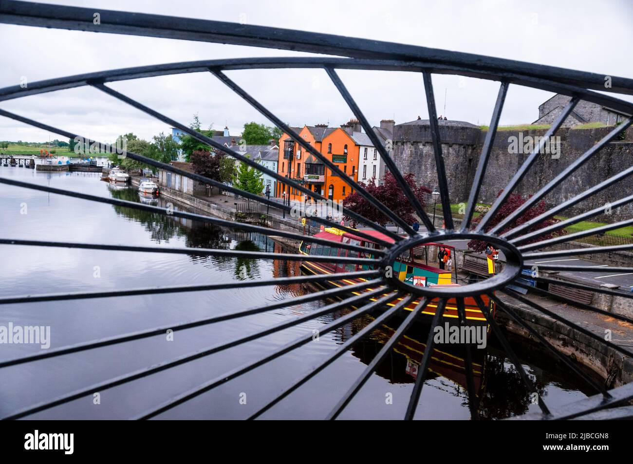 Drum tower of Athlone Castle and the Shannon River waterfront in ...