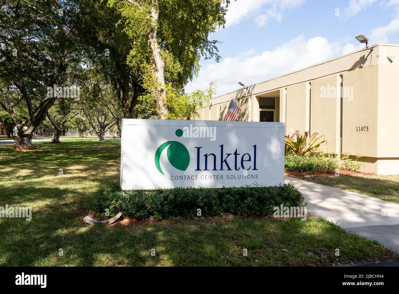 Contact center logo hi-res stock photography and images - Alamy