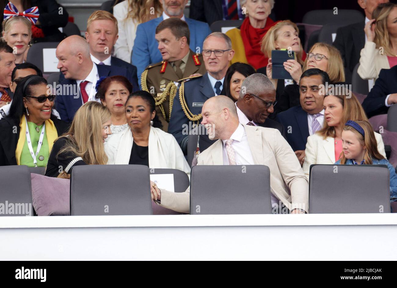Carrie Johnson and Mike Tindall shake hands ahead of the Platinum ...