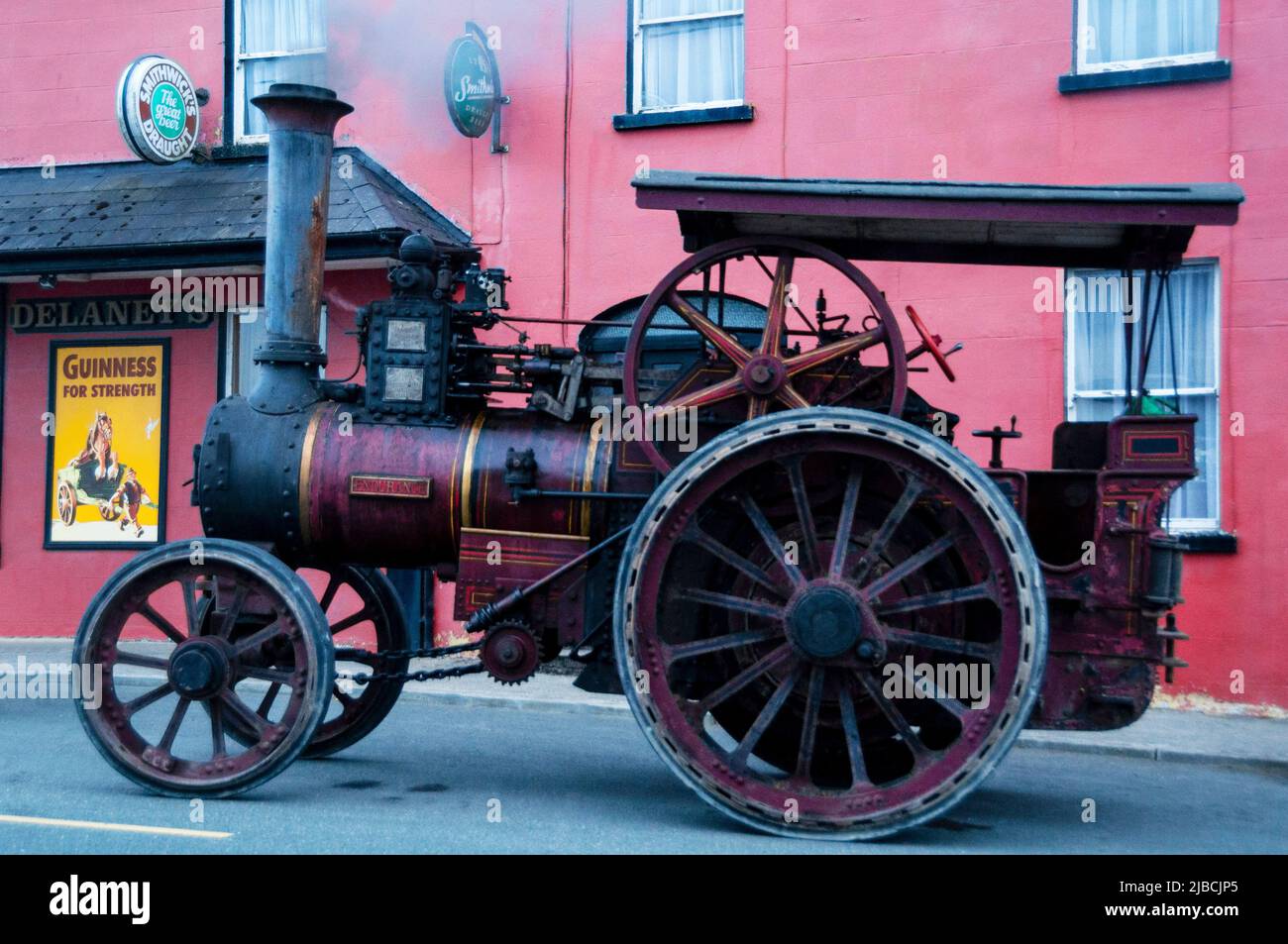 Irish vintage tractor hi-res stock photography and images - Alamy