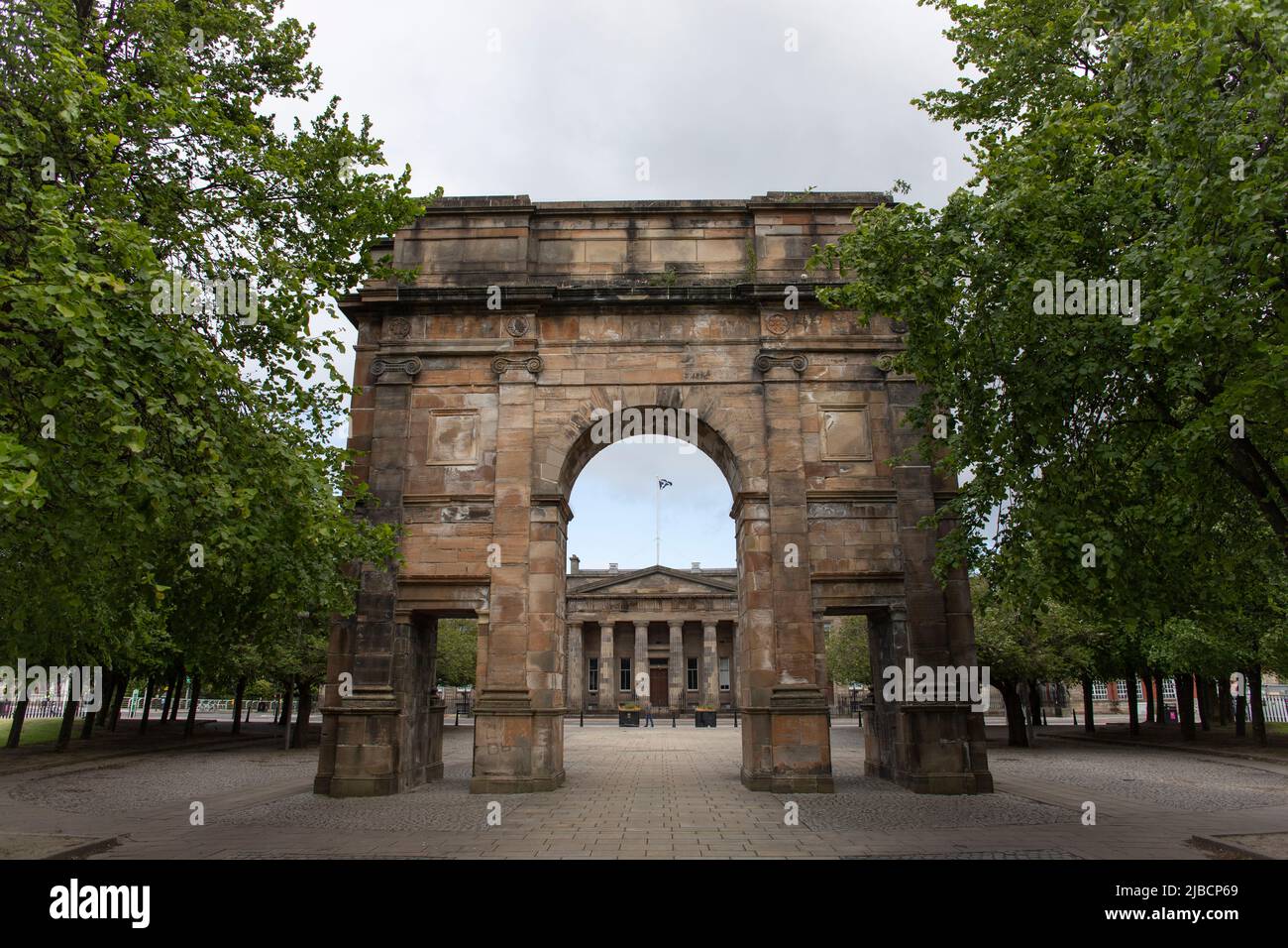 The McLennan Arch at the entrance to Glasgow Green park in Glasgow ...