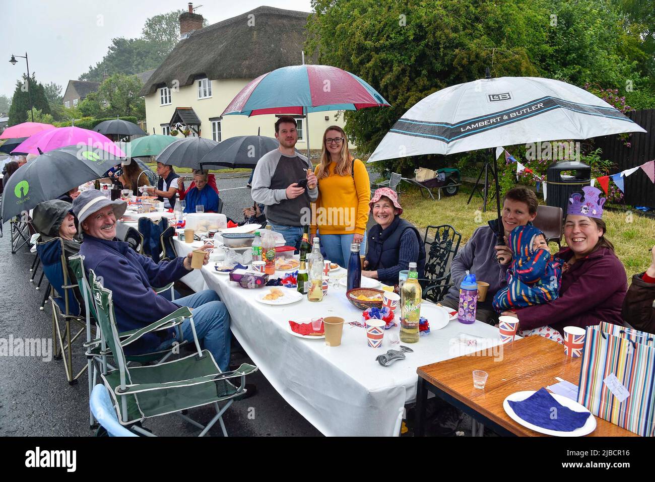Tolpuddle, Dorset, UK. 5th June 2022. UK Weather: Residents brave the ...