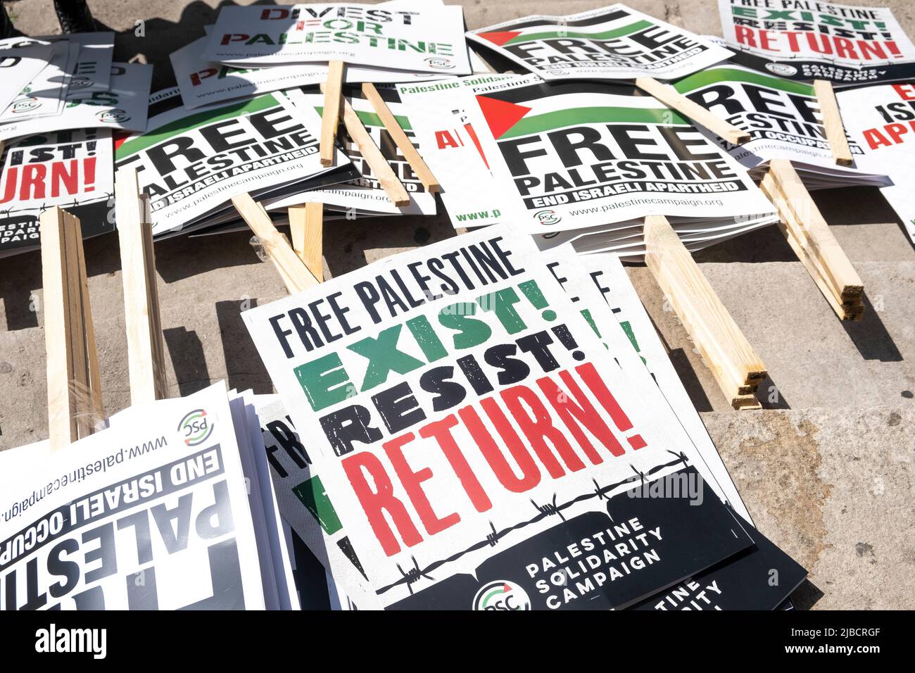 Campaign sign at the End Apartheid - Free Palestine demonstration march ...