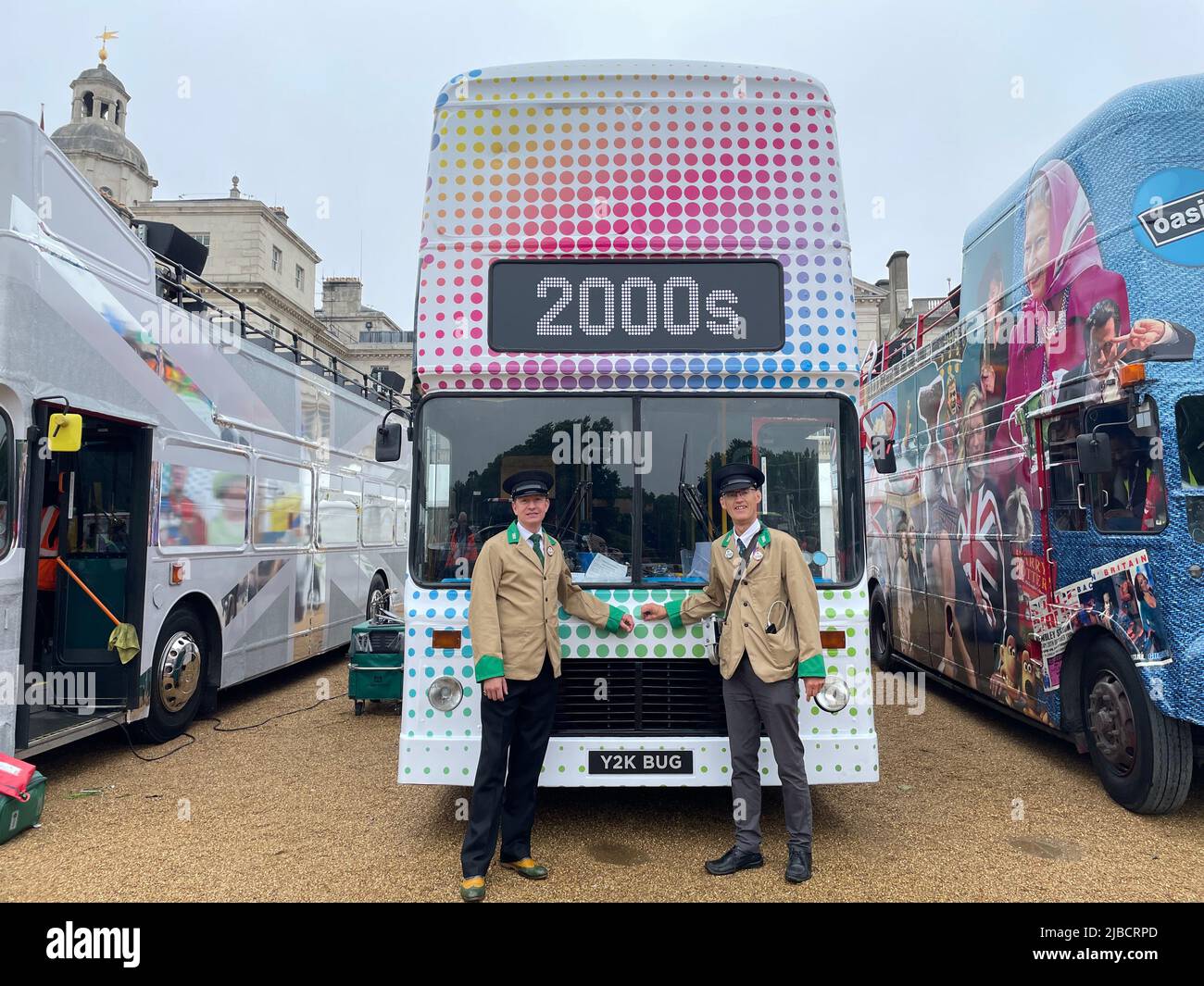 2000s bus hi-res stock photography and images - Alamy