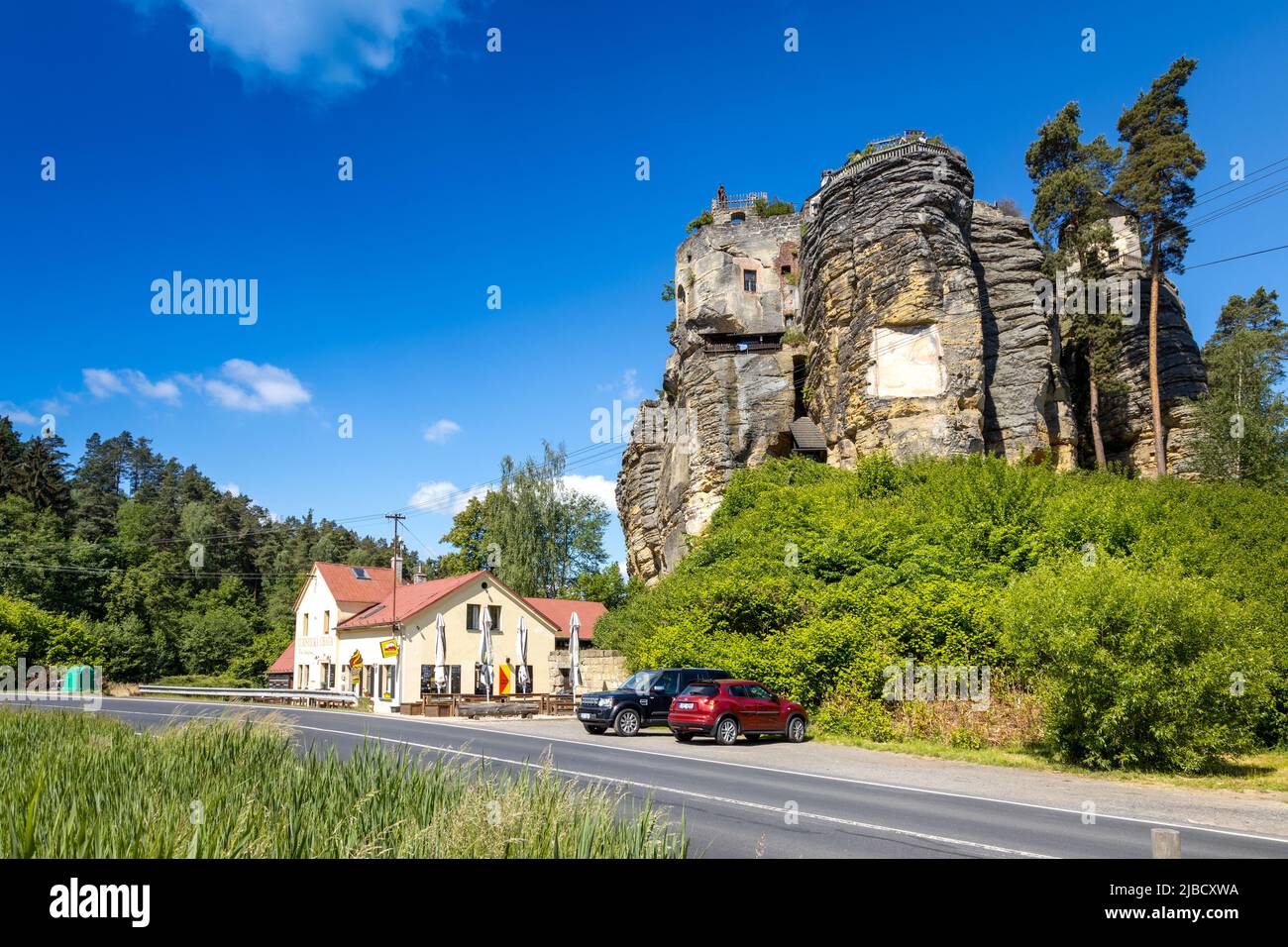 skalni hrad Sloup v Cechach, Novy Bor, Ceska republika / rock castle ...