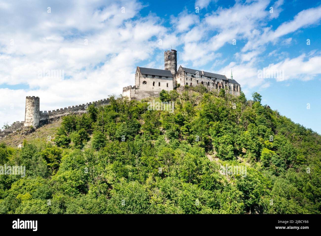 Goticky hrad bezdez 1264 nar hi-res stock photography and images - Alamy
