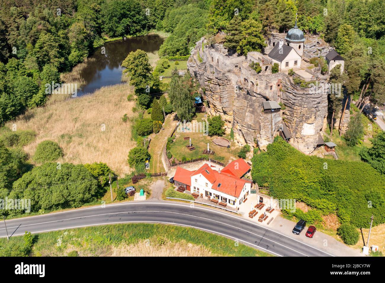 skalni hrad Sloup v Cechach, Novy Bor, Ceska republika / rock castle ...