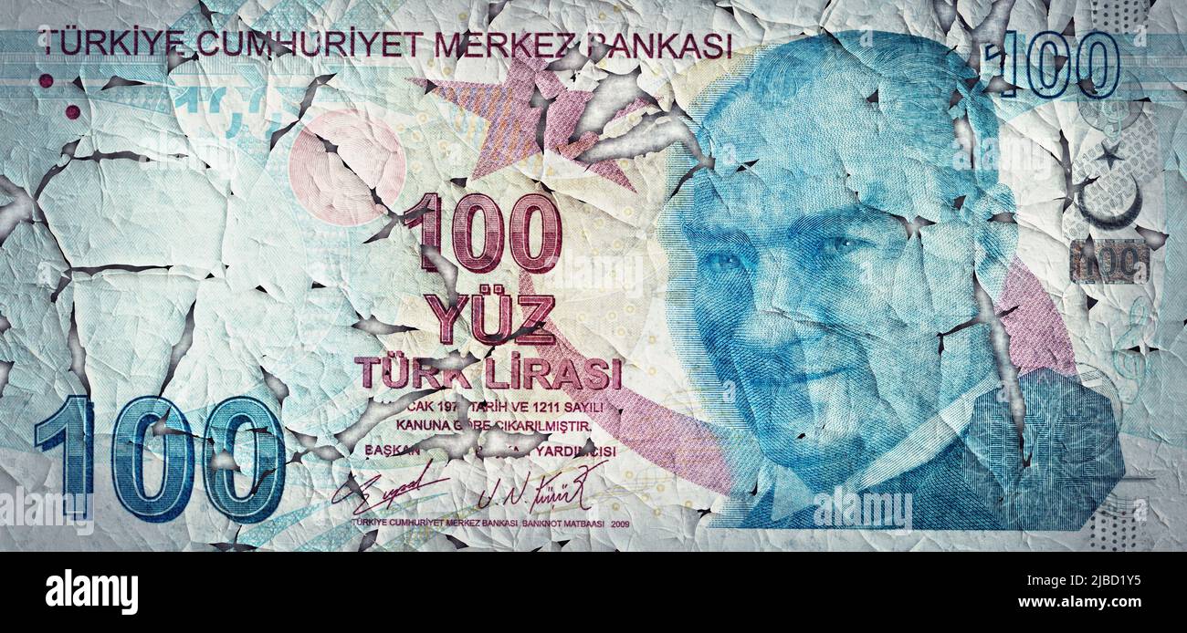 A weathered 100 Turkish Lira banknote Stock Photo - Alamy