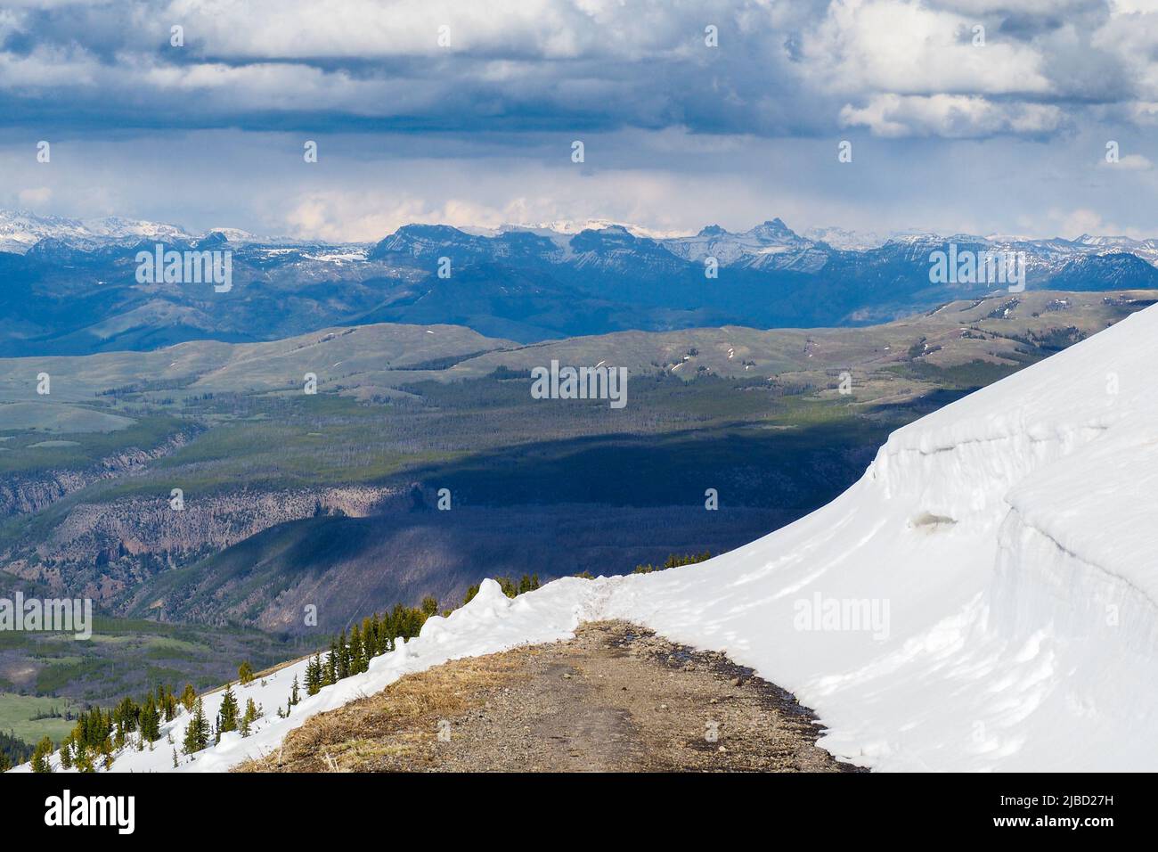 Mt washburn yellowstone hi-res stock photography and images - Alamy