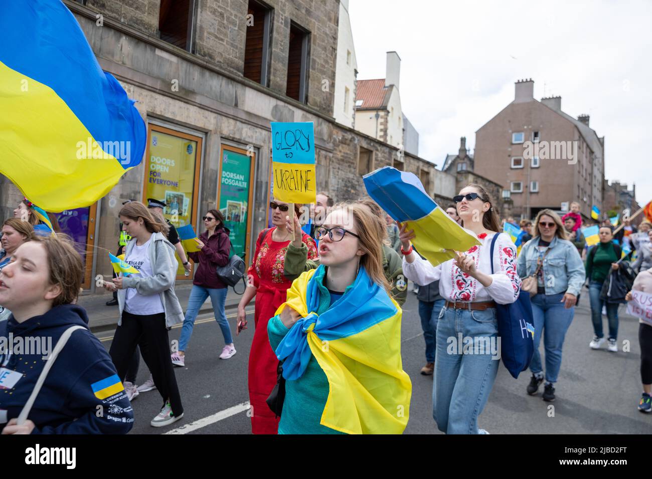 Ukrainian anti war protesters marched through Edinburgh from the ...