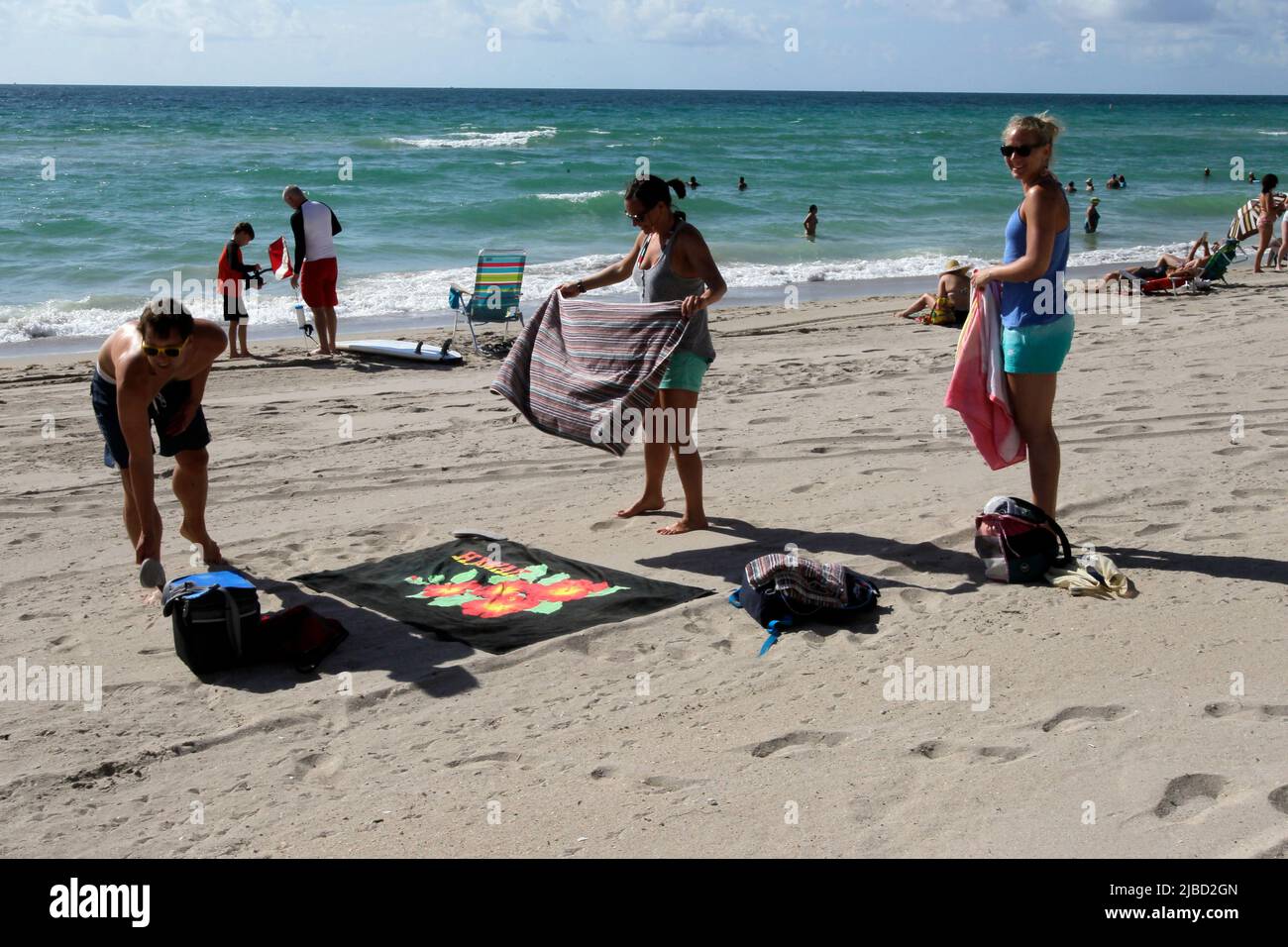 Miami summer water family hi-res stock photography and images - Alamy
