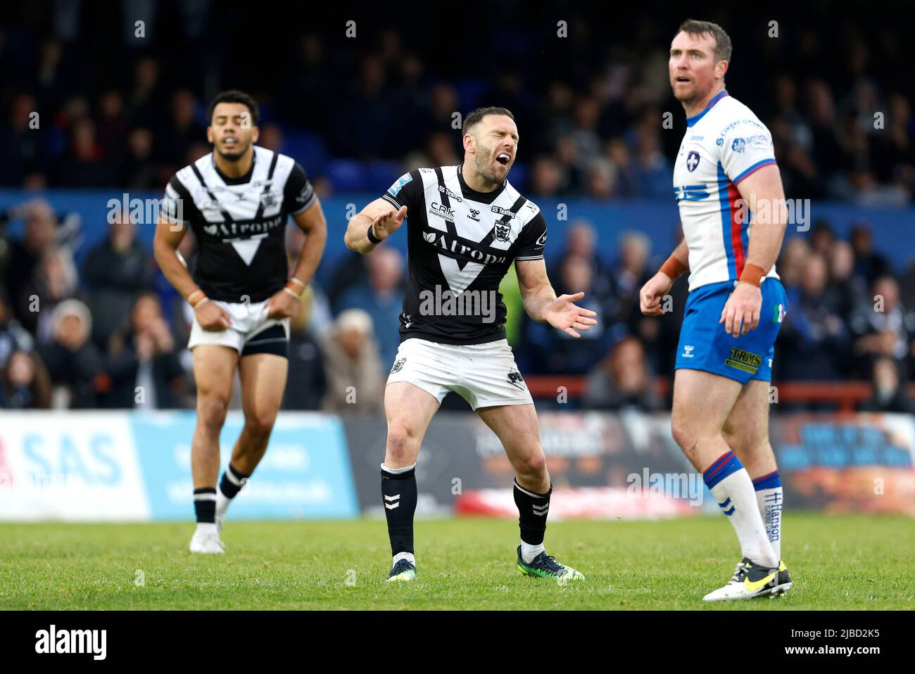 Hull FC's Luke Gale (centre) rues a missed chance during the Betfred ...