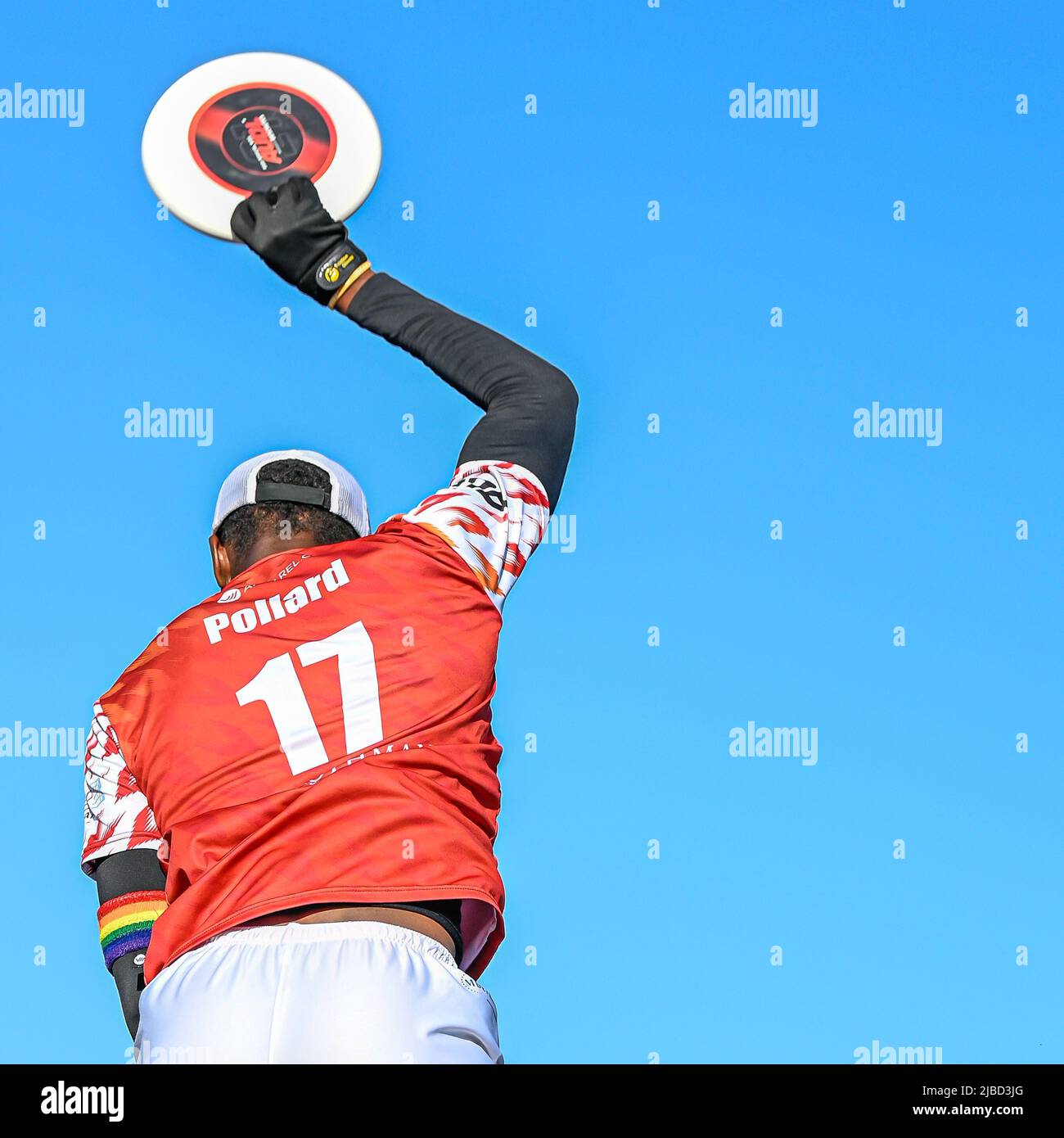 Ultimate frisbee catch hi-res stock photography and images - Alamy