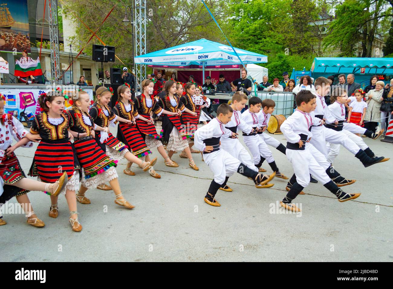 Children group performing traditional folklore dances at the closing ...