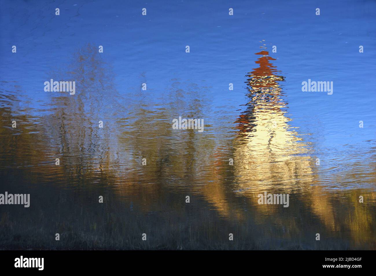 Light reflections on the river Stock Photo - Alamy
