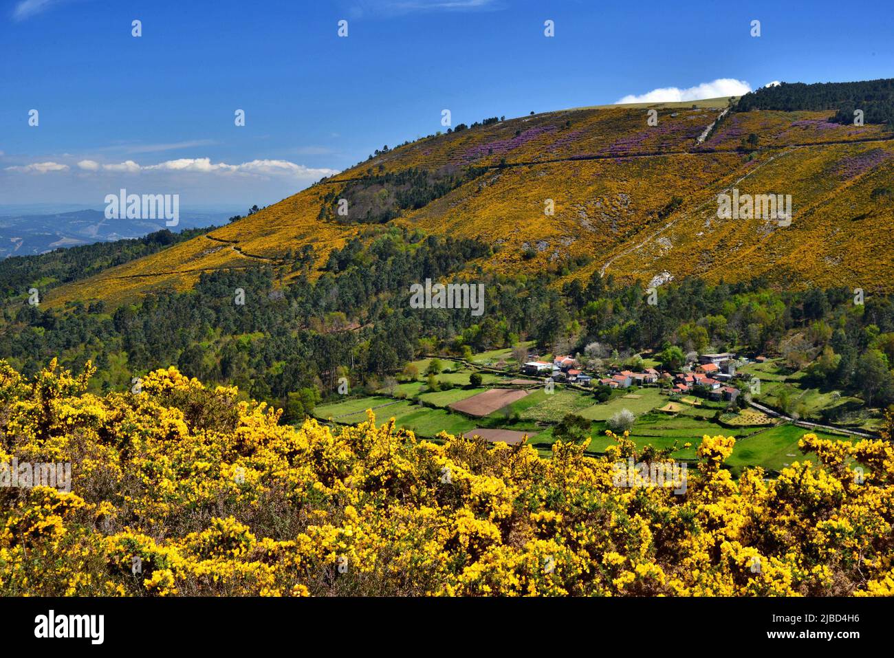 Galician vilage hi-res stock photography and images - Alamy