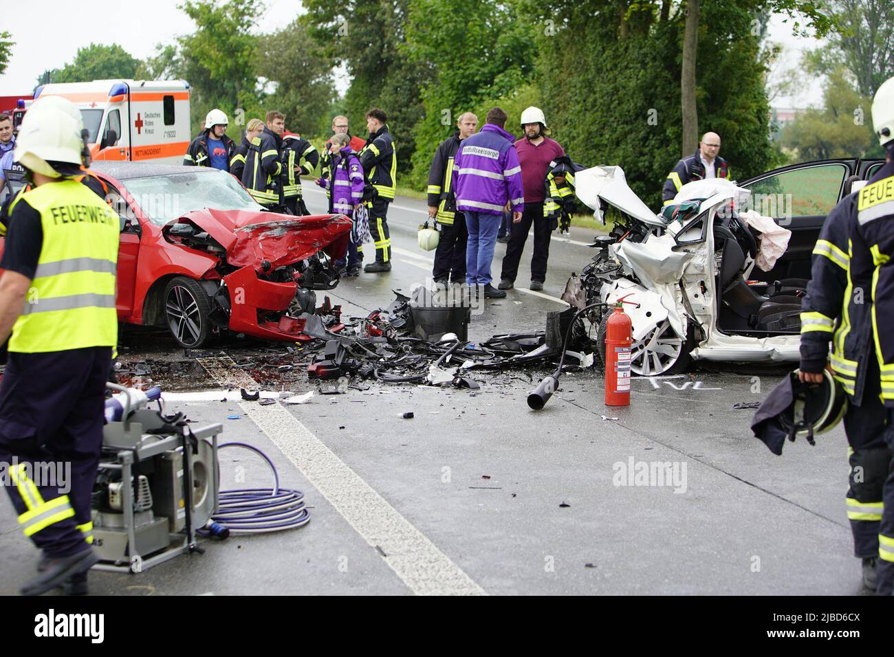 Mettenheim, Germany. 05th June, 2022. Emergency services stand at the ...