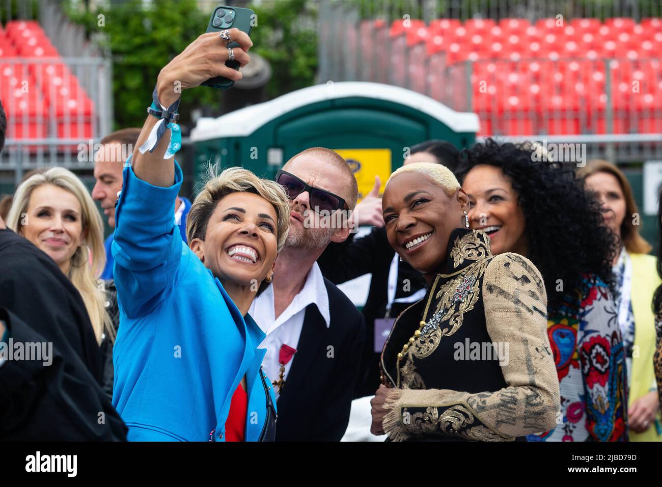 EDITORIAL USE ONLY left-right Kelly Holmes and Heston Blumenthal during ...