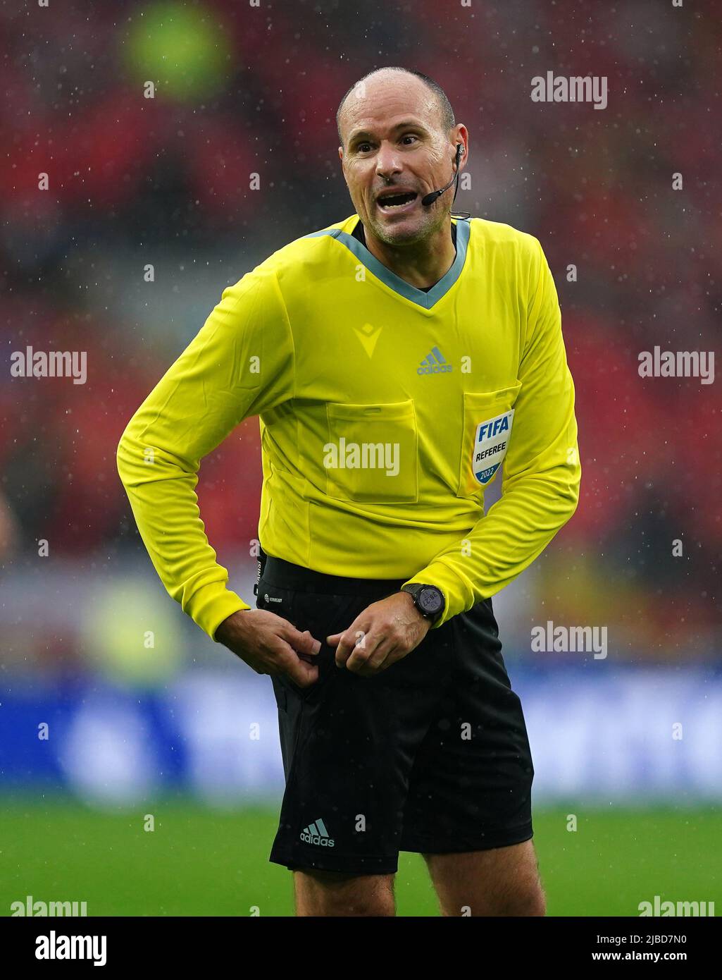 Referee antonio mateu lahoz hi-res stock photography and images - Alamy