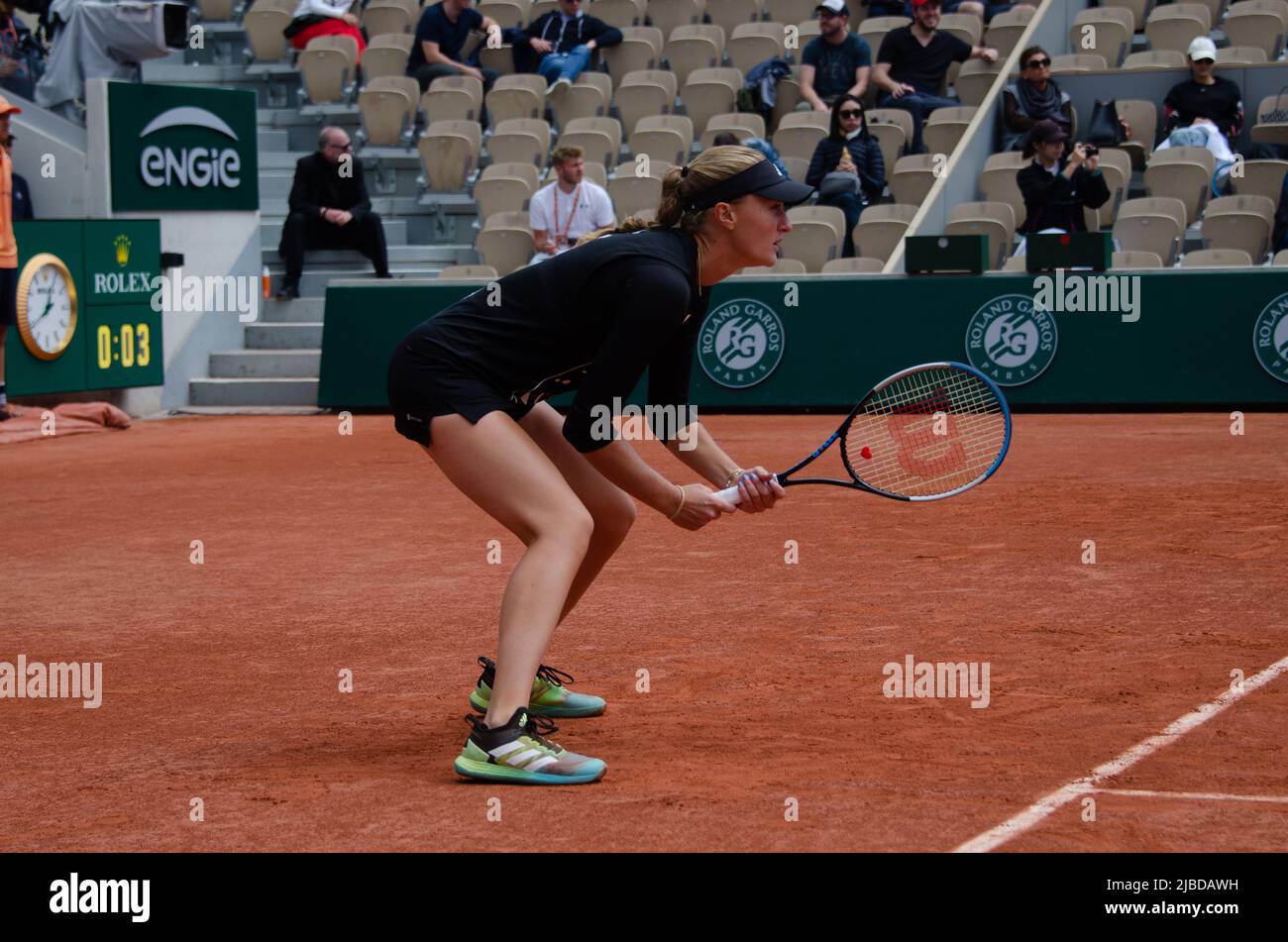 Caroline Garcia and kristina Mladenovic, court simone-mathieu, rolanf ...
