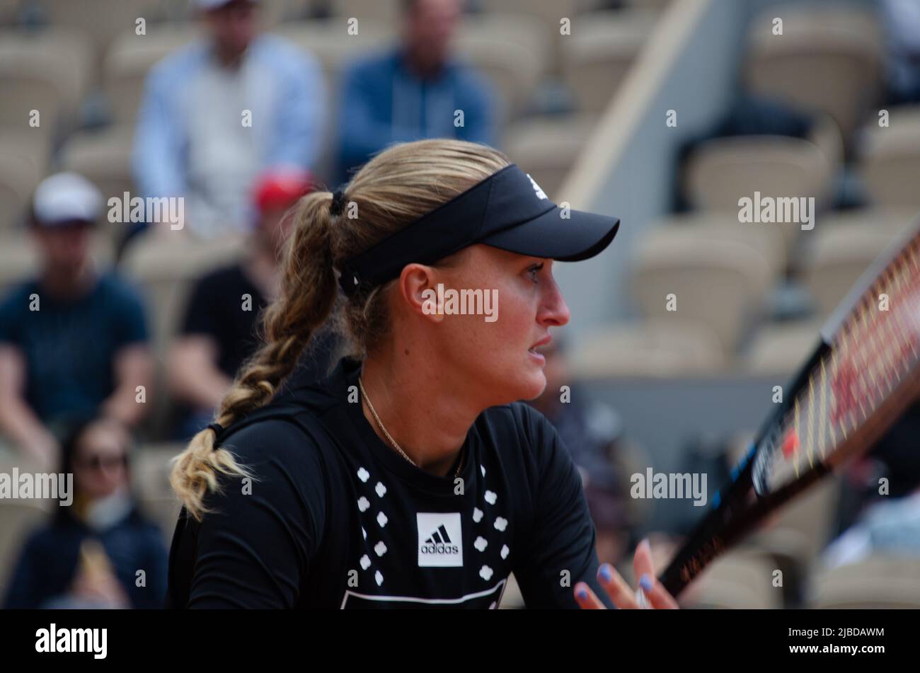 Caroline Garcia and kristina Mladenovic, court simone-mathieu, rolanf ...