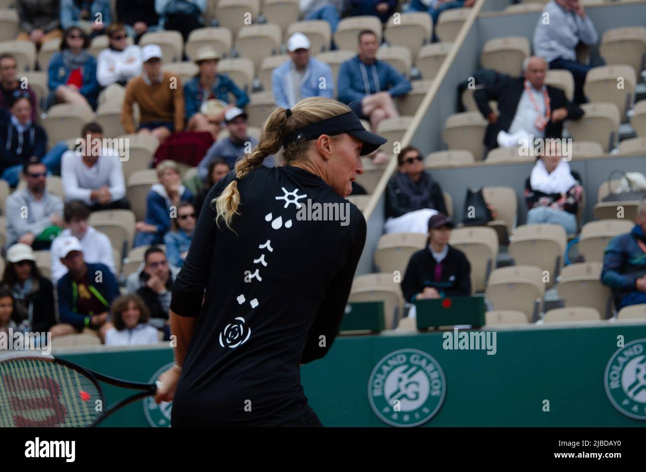 Caroline Garcia and kristina Mladenovic, court simone-mathieu, rolanf ...