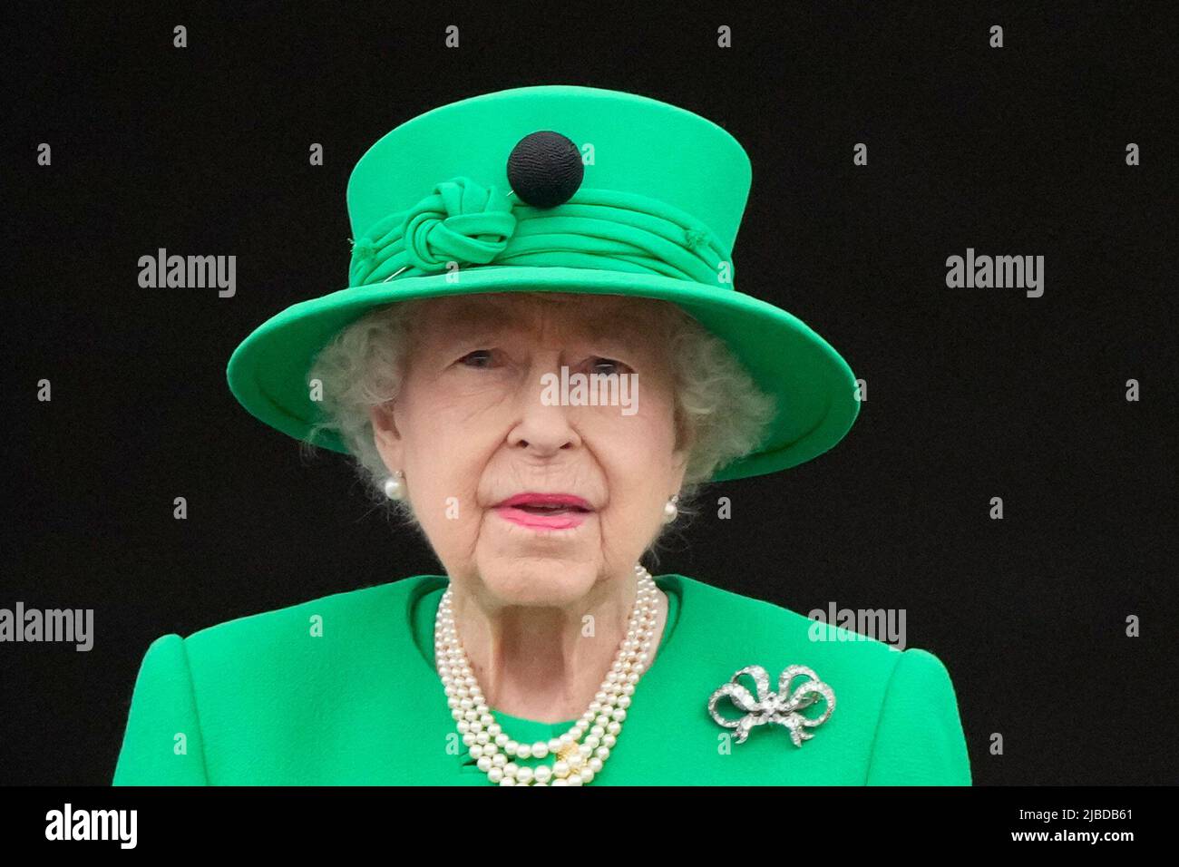 Queen Elizabeth II appears on the balcony of Buckingham Palace at the ...