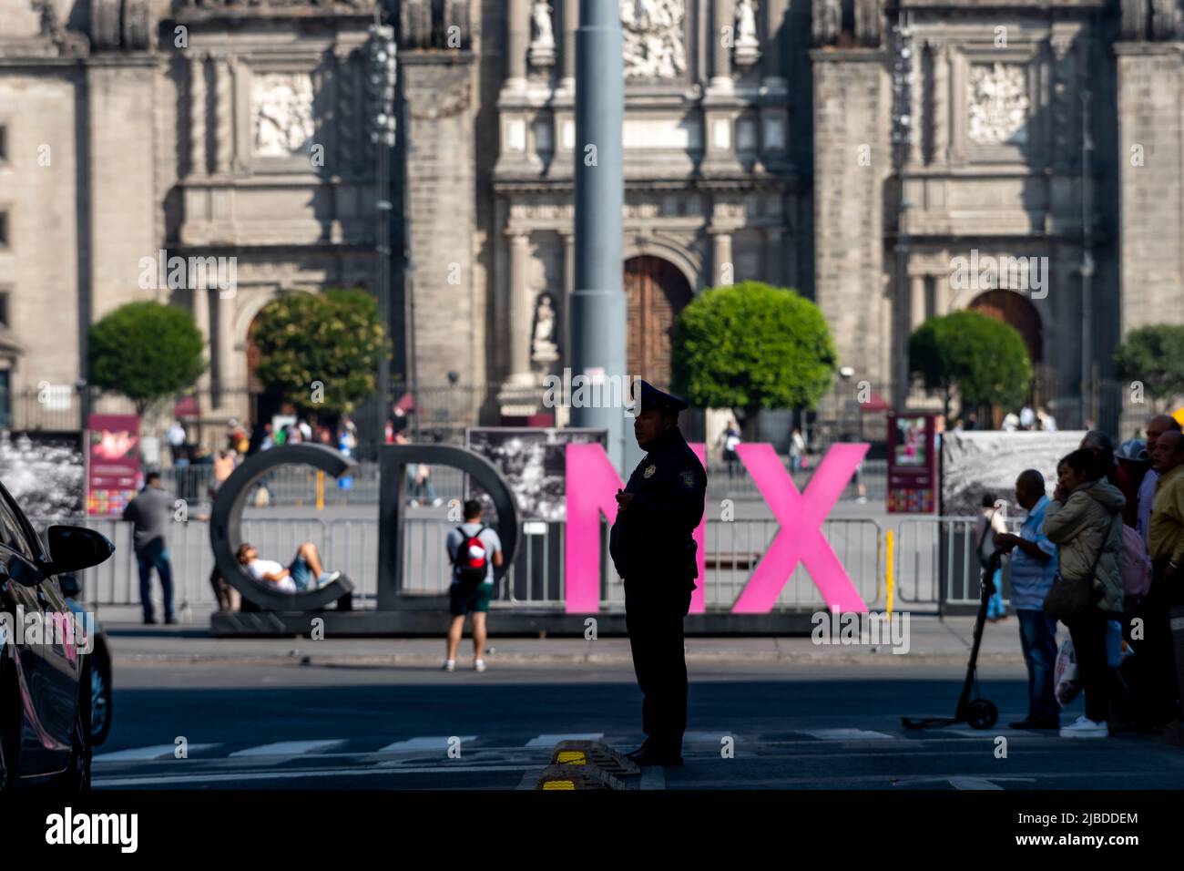 Mexico City, January 19th 2019: Entrance to the Zocalo Stock Photo - Alamy
