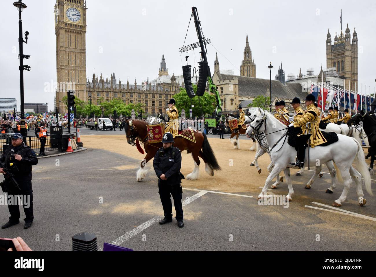 London, UK. 5th June 2022. Large crowds line the streets of London for ...