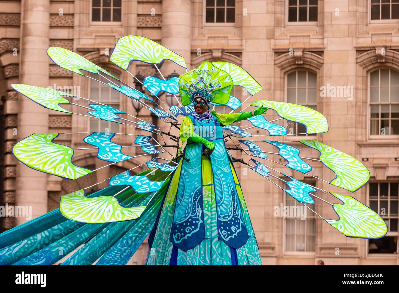 London, UK. 5 June 2022. A costumed performer passes by. The Platinum ...
