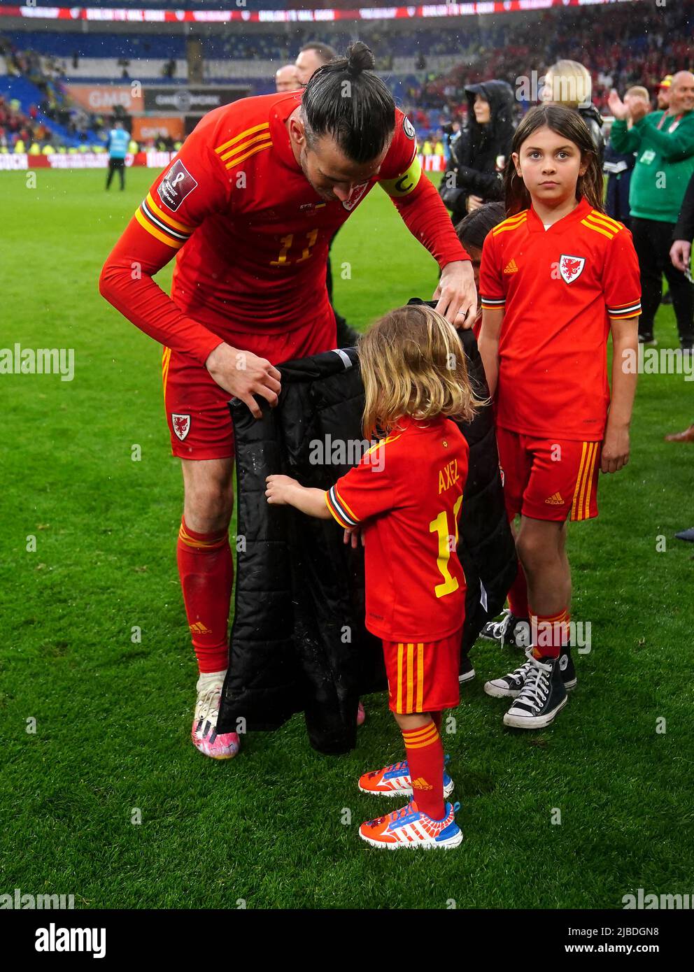 Gareth bale children hi-res stock photography and images - Alamy