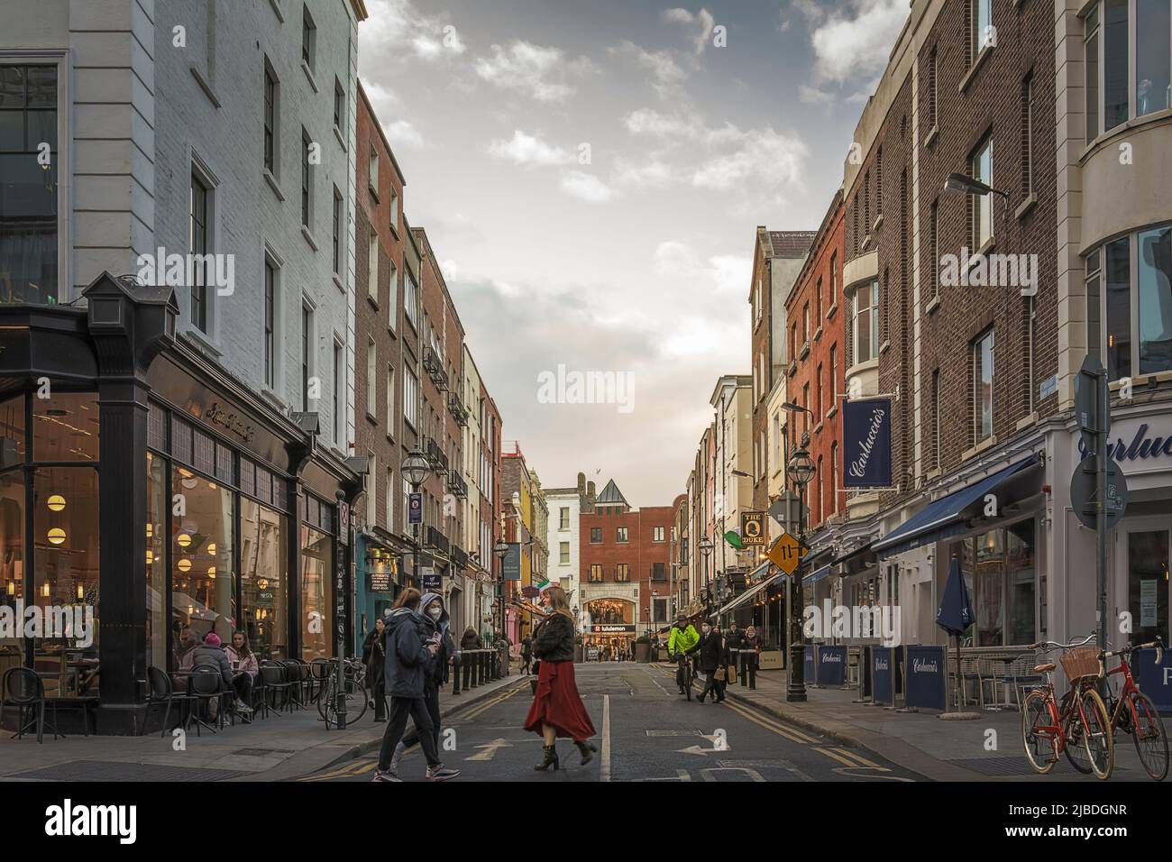 Street scene at Duke street. Dublin. Ireland Stock Photo - Alamy