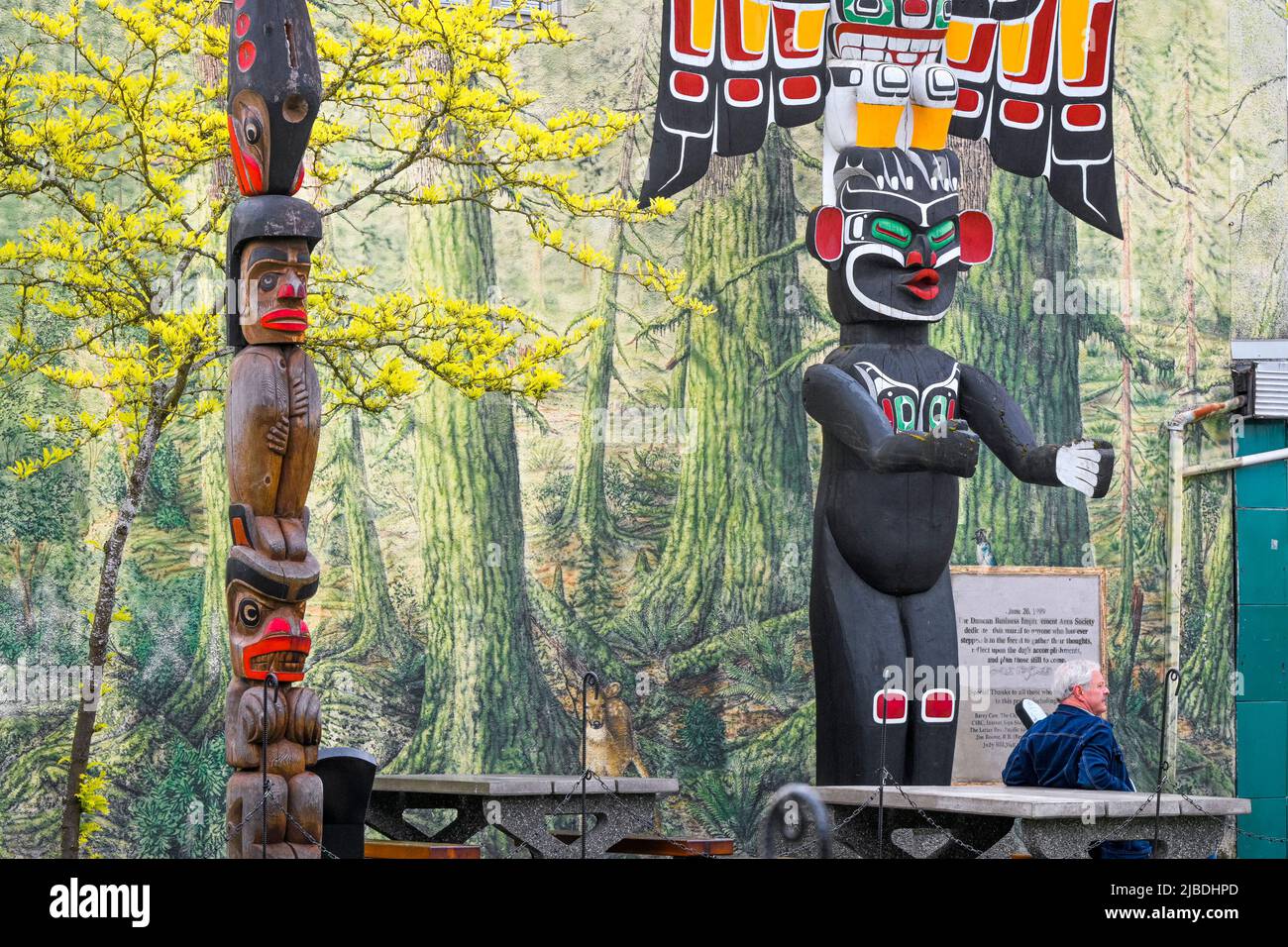 Human between bears ears hi-res stock photography and images - Alamy