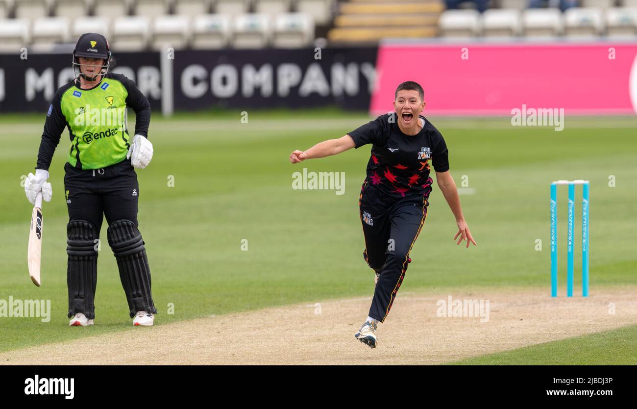 Issy wong hi-res stock photography and images - Alamy