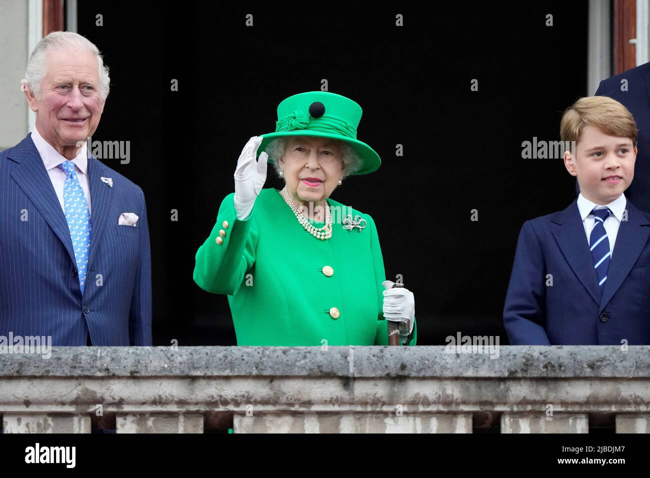 Platinum jubilee balcony hi-res stock photography and images - Alamy